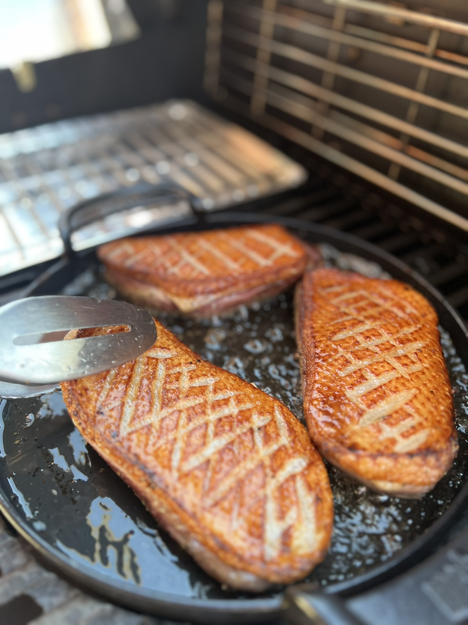 Kachní prsa na grilu s šalotkou | Recept | Top Grily